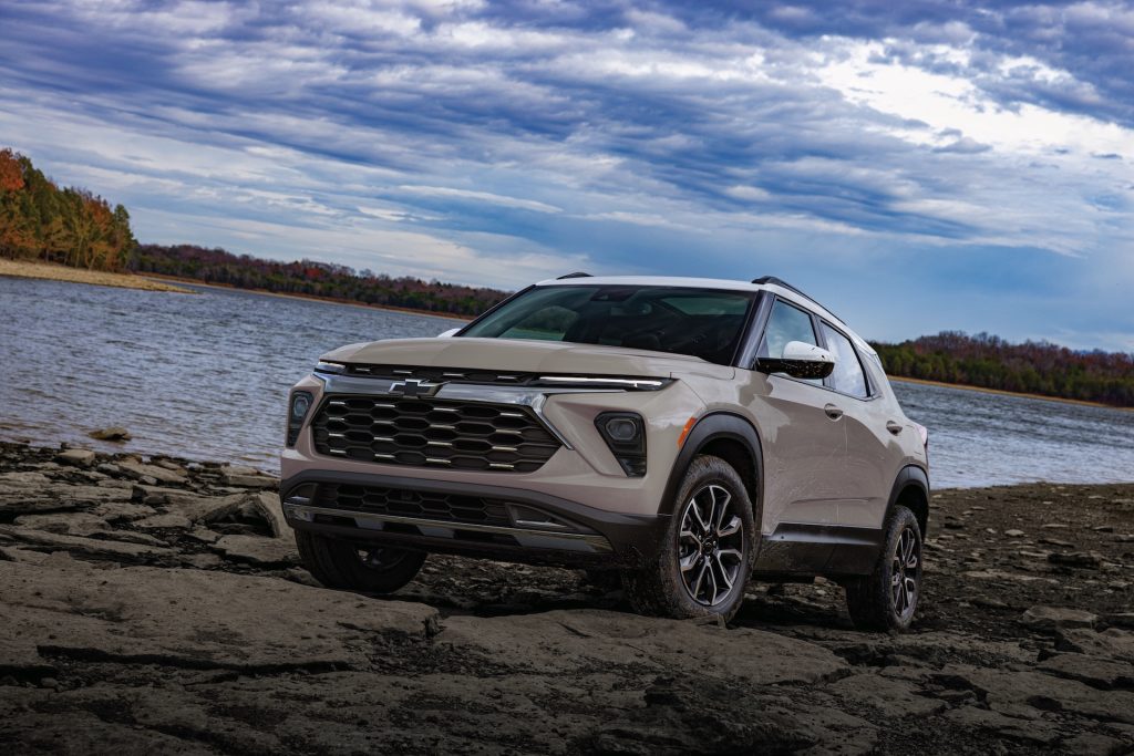 2026 Chevy Trailblazer vs Blazer - Detailed Comparison